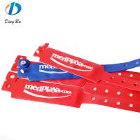 China Disposable Vinyl RFID Wristband 38 Micron Nontoxic Waterproof for Events for sale