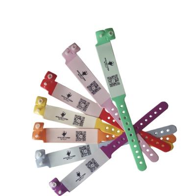 China Custom Logo Soft PVC Bracelets 170x18mm Personalized Wrist Band for Kids for sale