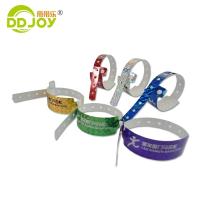 China Custom Holographic Plastic Party Wristband Bracelet Green 250x25mm Waterproof for sale