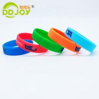 China Custom Logo Glow in Dark Silicone Wristband 202x12x2mm for Events Promotions for sale