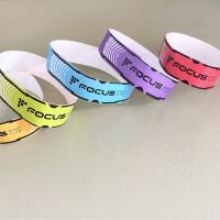 China Custom Logo Printed Tyvek Wristbands Waterproof Strong Adhesive Closure 250x25mm for sale