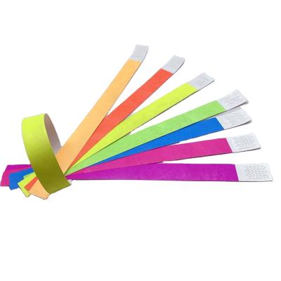 China Tyvek Bangles Customized Personalized Event Bracelets with Strong Adhesive Closure for sale