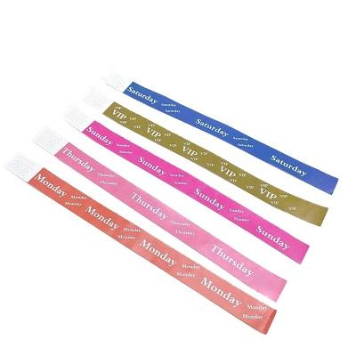 China Waterproof Tyvek Paper Wristbands for Events 250x25mm Custom Logo for sale