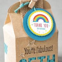 China Custom Oil Resistant Rainbow Thank You Sticker 500 Pieces per Roll for Gift Decoration for sale