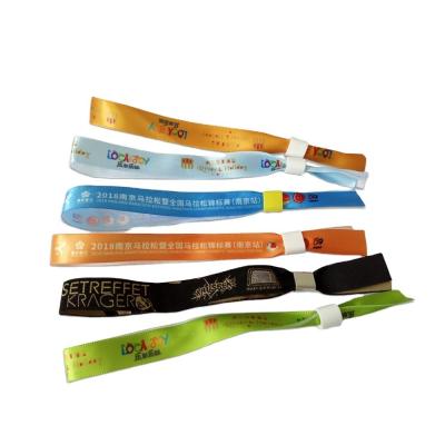 China Custom Polyester Woven Satin Fabric Wristband 350x15mm for Sport Music Festival Events for sale