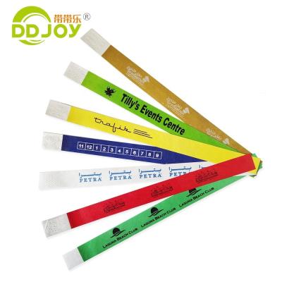 China Custom Tyvek Wristband 250x25mm Durable Event Bracelet with Logo Printing for sale