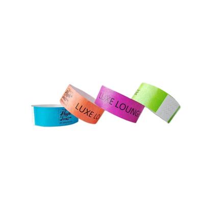 China Custom Printed Tyvek Wristband 250x25mm Waterproof for Concert Party Event for sale