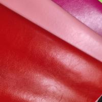 China 0.5mm Non-Woven R64 Oil Wax Texture PVC Leather for Bags, Purses and Packaging Applications for sale