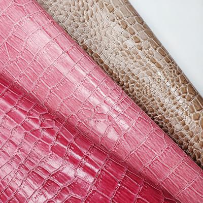 China Glossy Crocodile Embossed PVC Leather for Wine Jewelry Box Packaging 650mm Width Material for sale