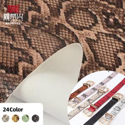 China PU Snakeskin Grain Pattern Heat Transfer Film Leather - 0.8mm Thickness, 137cm Width for Handbags & Shoes for sale