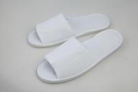 China Custom Cotton Embroidery Hotel Slippers 27-29cm with 1-4mm Sponge Padding and SGS Certification for sale