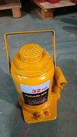 China Heavy Duty Hydraulic Bottle Jack 2 Ton - 50 Ton Car Bottle Jack for sale