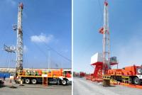 China Truck Mounted Oil Field Workover Rig With Mechanical Hydraulic Drive Self Propelled Chassis for sale