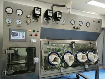 China Rapid Bio Decontamination Cycle Electric Positive Pressure Isolator for sale