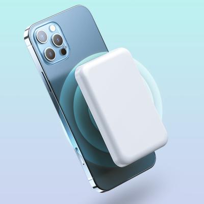 China 5000mAh Magnetic Wireless Charger for sale