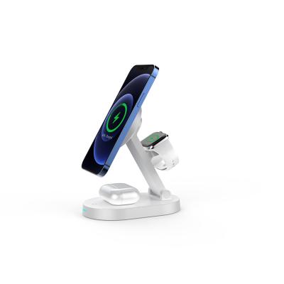China Acrylic Mirror 15W Magnetic Wireless Charger Holder For Iphone 12 13 for sale