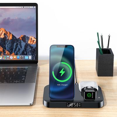 China 7.5W Multi Function Wireless Charger Thick 4.5mm Qi Magsafe For Iphone Iwatch for sale