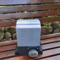 China Heavy Duty Sliding Gate Opener 750W 1500kg 110V 220V with Remote Controls for sale