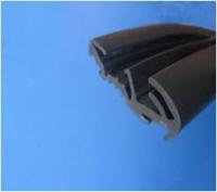 China Coated Glassrun Extruded Rubber Seal with sound insulation for sale