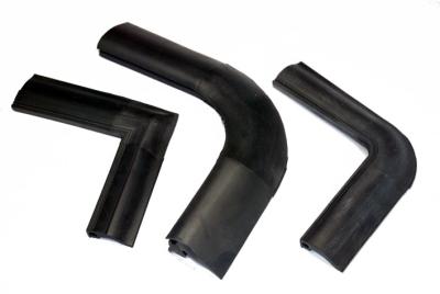 China Molded EPDM Rubber Corners for Rail Vehicle Window Seals Fire Resistant DIN5510 for sale
