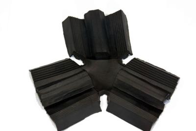 China Customized Extrusion Rubber Seal , Black EPDM Door Corner Seals for sale