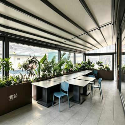 China Transparent  Zipper Roller Blind   is made of high-transparent clear PET material for sale