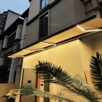 China Cassette Retractable Awning for Residences, Villas, Shops & Clubs for sale
