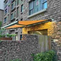 China Cassette Retractable Awning for Residences, Villas, Shops & Clubs for sale