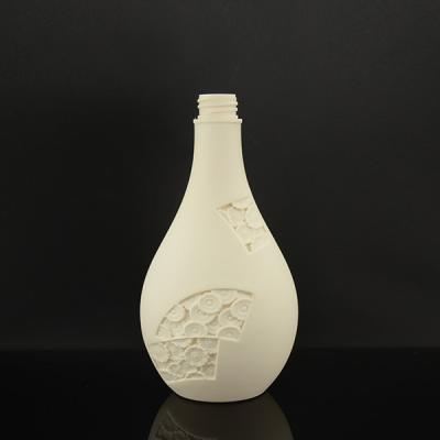 China 750ml Large PP Plastic White Empty Shampoo Bottle For Body Wash Dish Soap for sale