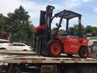 China XGMA 3 Ton Diesel Forklift 3000kg Capacity CE Certified Warehouse Lifting Equipment for sale