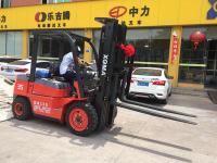 China XGMA CPCD35 3.5 Ton Diesel Forklift Pneumatic Tire 3000mm Lifting Height for sale