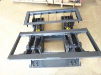 China Zinc Plated Fork Positioner 2500kg Capacity 600mm Load Center Forklift Attachment for sale