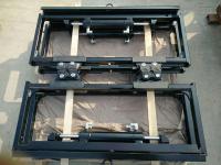 China Zinc Plated Fork Positioner 2500kg Capacity 600mm Load Center Forklift Attachment for sale