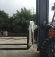 China Hydraulic Rotating Fork Forklift Attachment 1200mm Carriage Width Class 3 3500kg Capacity for sale