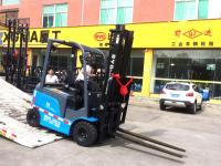 China BYD 2.5 Ton Electric Counterbalance Forklift 4 Wheel 80V 200Ah Lithium Battery for sale
