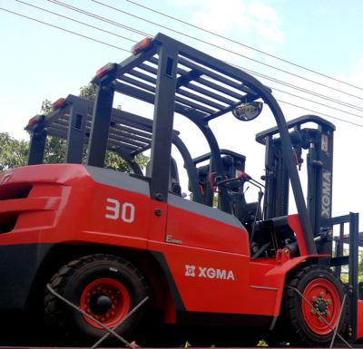 China XGMA 3000kg Diesel Forklift with 3m Lifting Height and High Strength Overhead Guard for sale