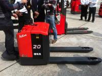 China AC Motor Electric Stacker Truck Lithium Battery 2000kg Load Capacity 24V for sale