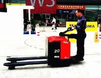 China AC Motor Electric Stacker Truck Lithium Battery 2000kg Load Capacity 24V for sale