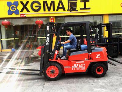 China XGMA 3.5 Ton Diesel Forklift Truck 4WD Counterbalance Material Handling 3000mm Lifting Height for sale
