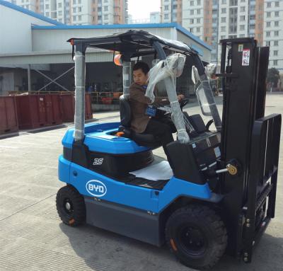 China BYD 2500kg Electric Forklift Truck 3150mm Overall Length Lithium Battery for sale