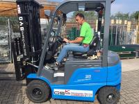 China 2 Ton Electric Forklift 3000mm Lifting Height AC Motor Battery Powered for sale