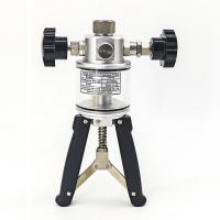 China Hand Pressure Calibration Pump 700Bar 70MPa Stainless Steel Gauge Calibrator with M20×1.5 Thread for sale
