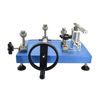 China Benchtop Pneumatic Pressure Source YWQ-1431A 4MPa Air Pressure Calibrator for Transducer Gauge Calibration for sale