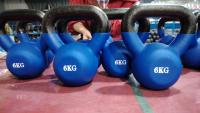 China Custom Logo Home Gym Free Weights Gravity Strength Training Cast Iron Rubber Coated Neoprene Kettlebell Set for sale