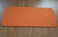 China 140*60*1.5cm Purple Yoga Mat for Hanging Hole Home Gym Exercise and Yoga Fitness for sale
