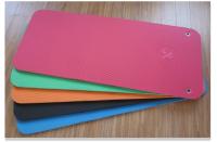 China 15mm EVA Gym Exercise Mat with Hole Custom Logo Hanging Non Slip Yoga Mat 140*60cm for sale