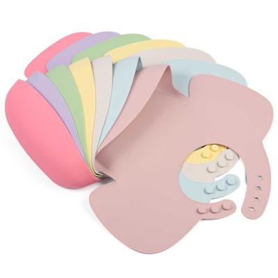 China BPA Free Baby Silicone Feeding Set 141g Silicone Bib With Pocket for sale