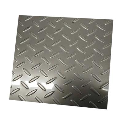 China Building and Construction A36 Q235 Galvanized Checkered Plate 2mm 3mm 4mm Customized Galvanized Checkered Plate for sale