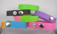 China Custom Silicone Bracelet Wristband 202mm Size with Logo Eco Friendly Non Toxic for sale