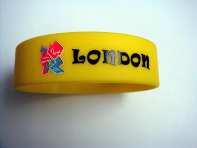 China Custom Silicone World Cup Bracelet 202x12x2mm Eco Friendly Promotional Wristband for sale